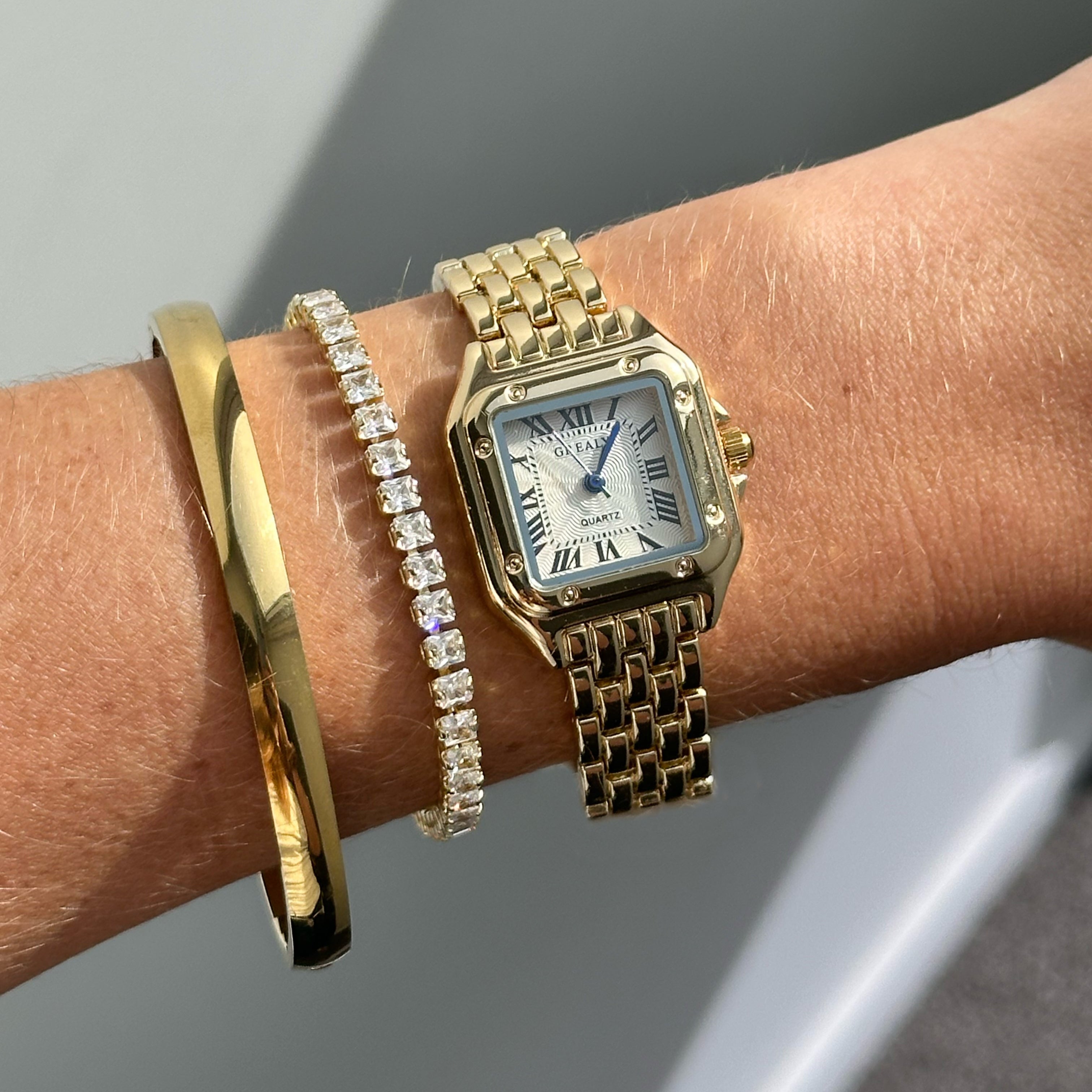 Isla Watch – Studio Z Store